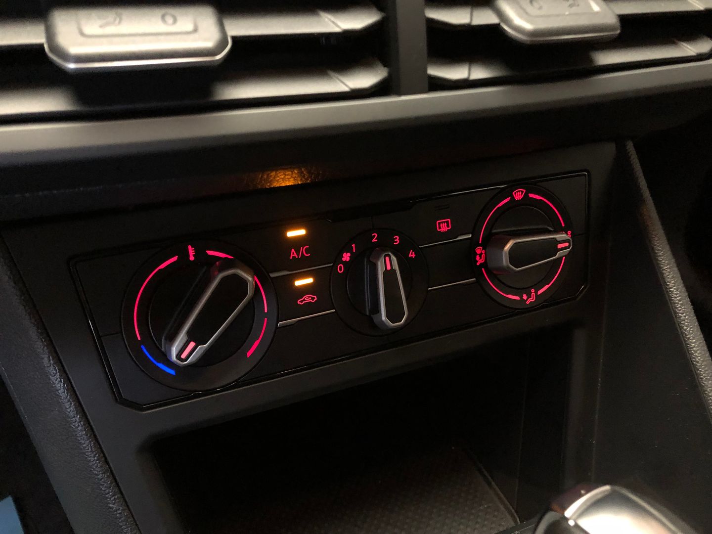 Volkswagen Nivus 1 0 200 Tsi Total Flex Comfortline Autom tico 2021 Em