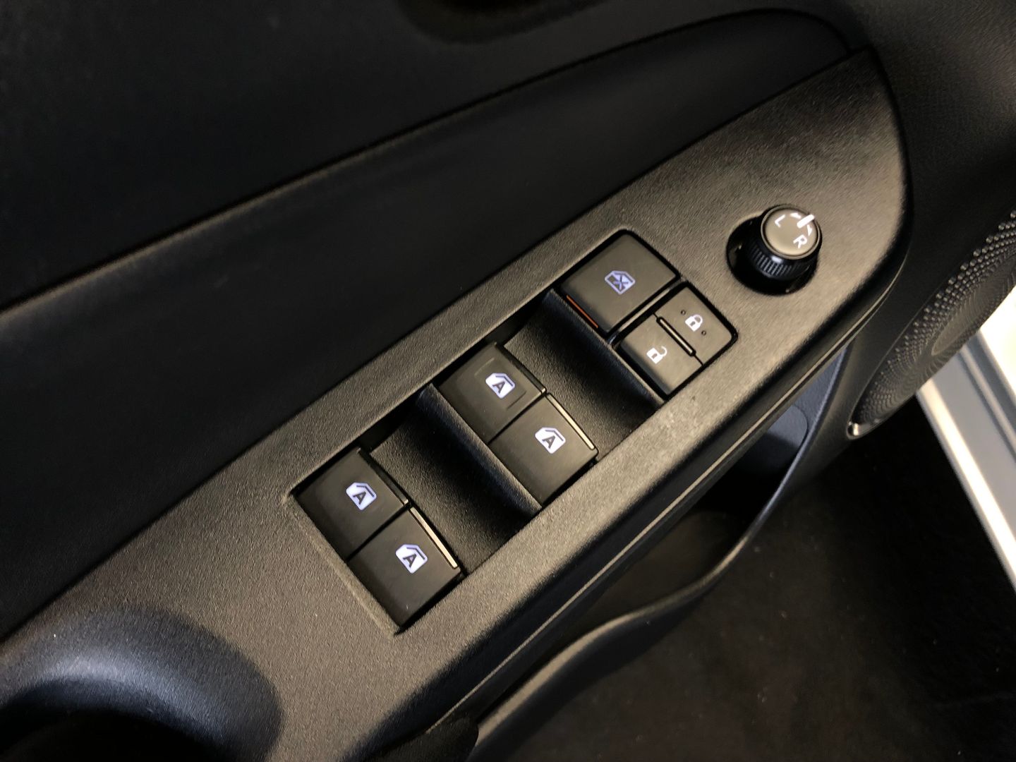 Toyota Yaris 1.5 16V Flex Xl Plus Connect Multidrive 2022 em Brasil | Nativa Veículos